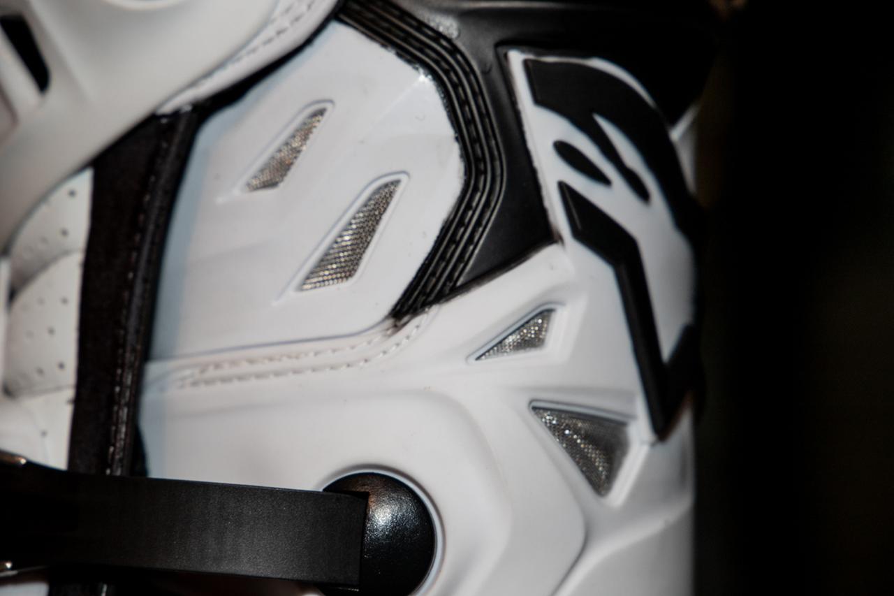 この夏、最高峰のMXブーツが進化するー TECH10 スーパーベンテッド - Off1.jp（オフワン・ドット・ジェイピー）