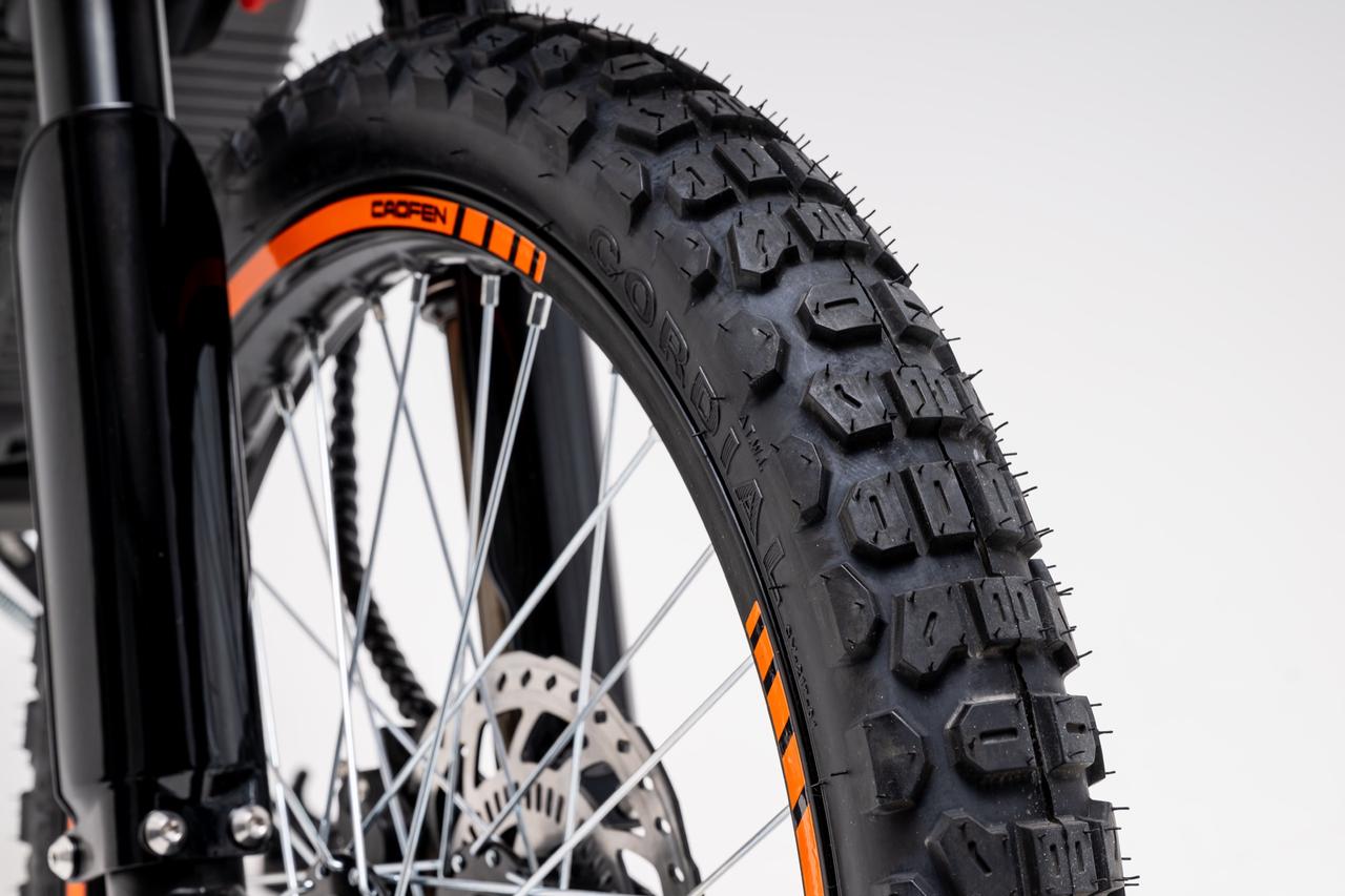 日本初上陸。公道も走れる中国産電動バイク「CAOFEN F80」インプレッション - Off1.jp（オフワン・ドット・ジェイピー）