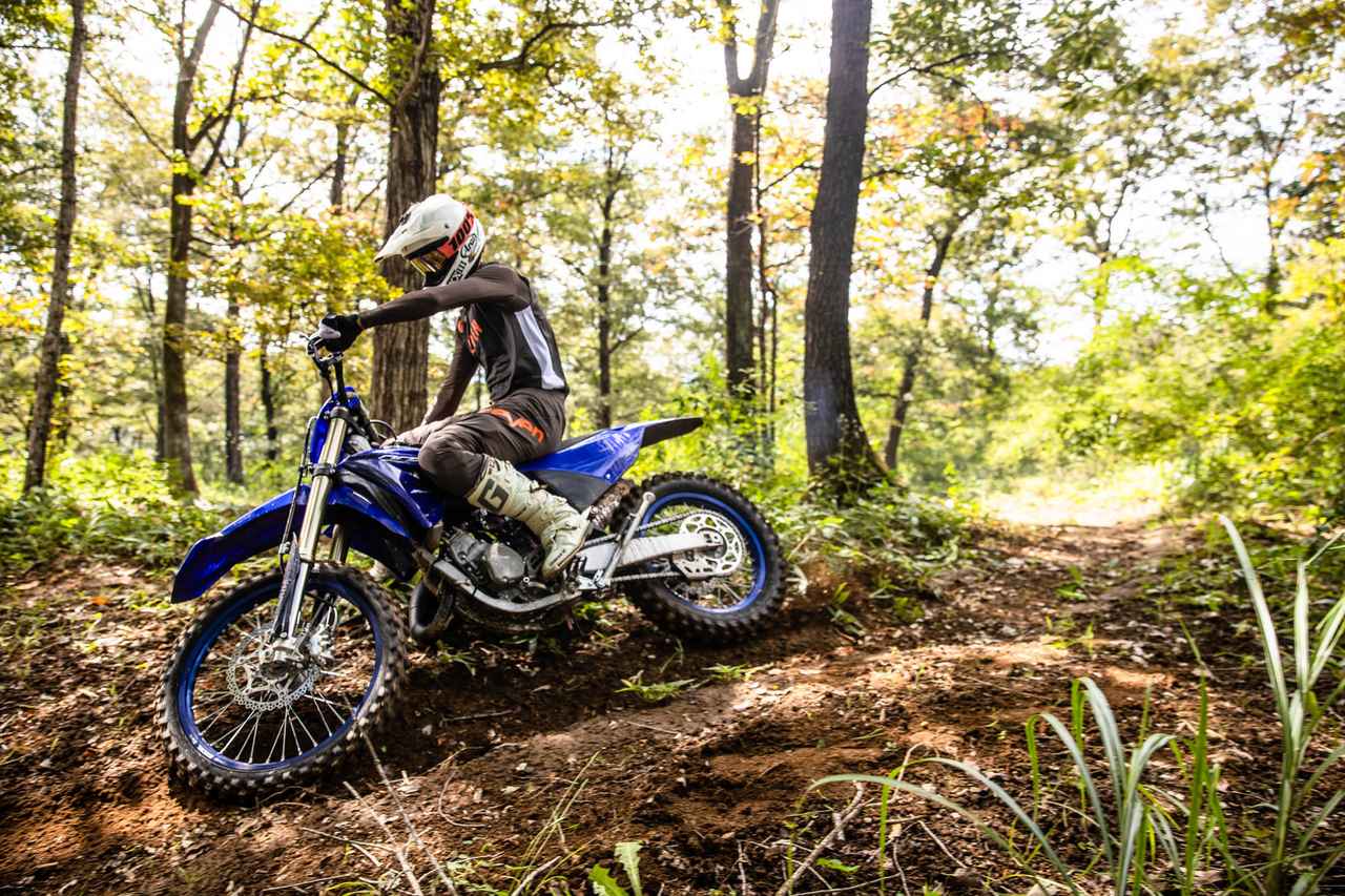 「安心感のある低回転域、あらゆるライダーにおすすめできる」23MY YZ125X／YZ250X 試乗インプレッション ※ムービー連動 - Off1.jp（オフワン・ドット・ジェイピー）