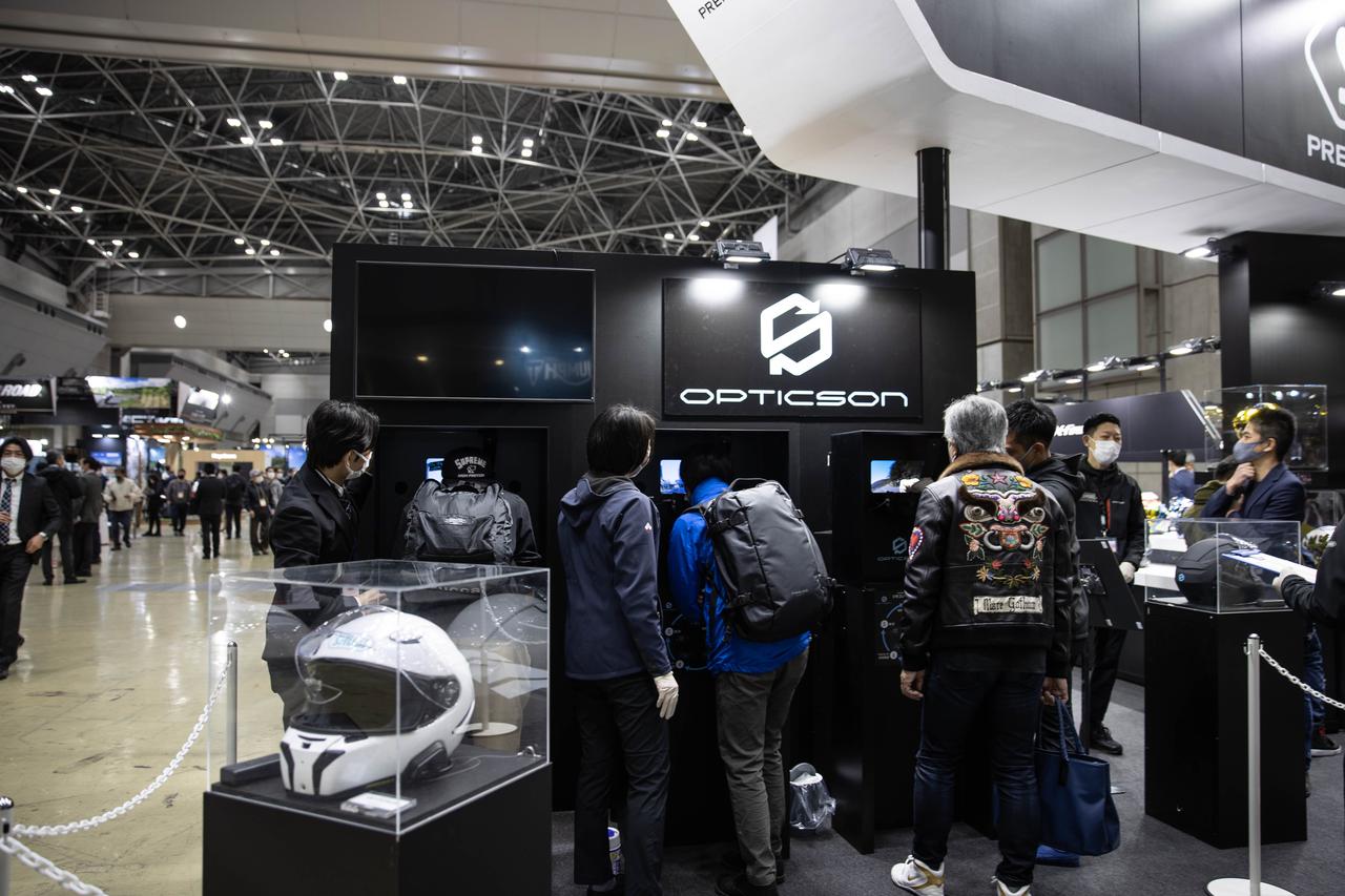 視界にナビ情報が映し出される、SHOEIのHUD内蔵ヘルメットが発売へ - Off1.jp（オフワン・ドット・ジェイピー）