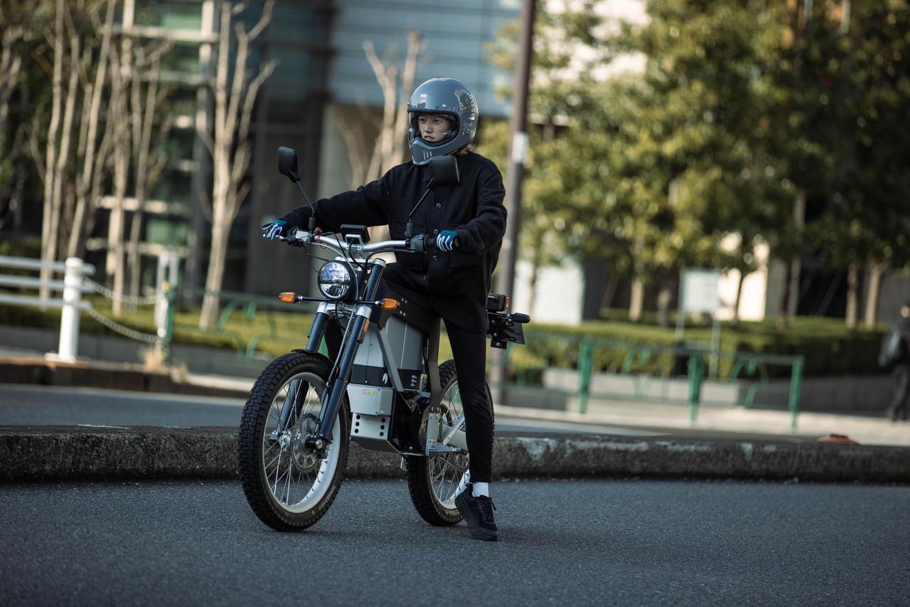 "CAKE"を理解するには何が必要か。美しき北欧のモビリティに乗った - Off1.jp（オフワン・ドット・ジェイピー）