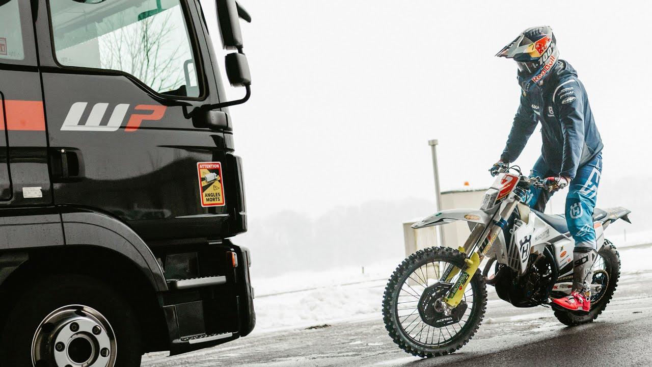 ビリー・ボルトが訪問、オーストリアのWPサスペンションファクトリー - Off1.jp（オフワン・ドット・ジェイピー）