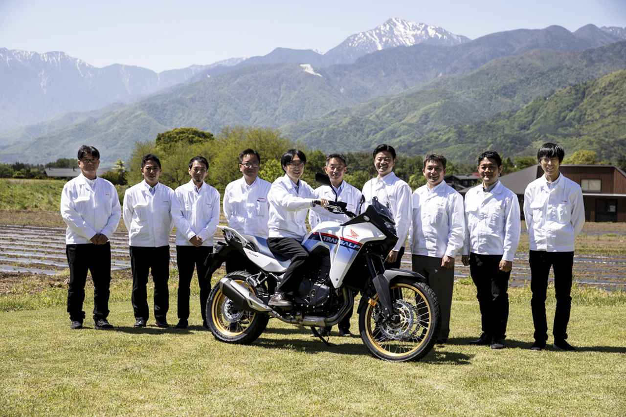 令和に蘇るデュアルパーパス、あらゆる道を快適に越えるXL750トランザルプ - Off1.jp（オフワン・ドット・ジェイピー）