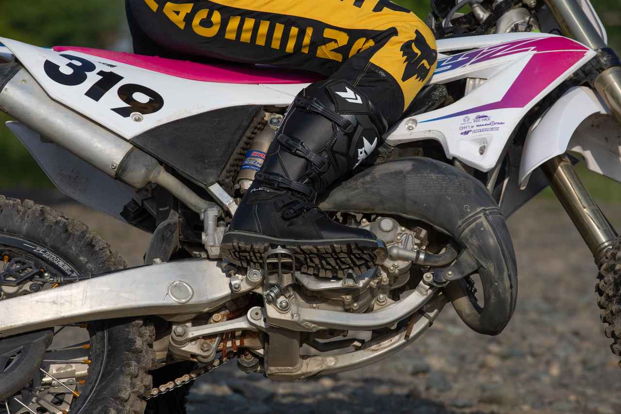 “とりあえずの1足” 3万円アンダーのDFGフレックスブーツを試す - Off1.jp（オフワン・ドット・ジェイピー）