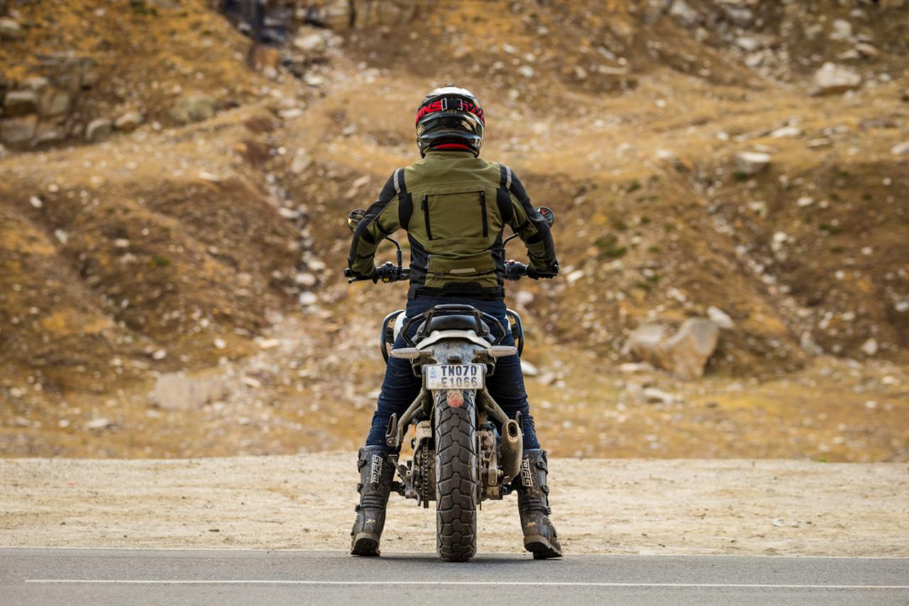 ヒマラヤ山脈で試乗、ロイヤルエンフィールド初の水冷エンジンを搭載した新アドベンチャーモデルHIMALAYAN450とは - Off1.jp（オフワン・ドット・ジェイピー）