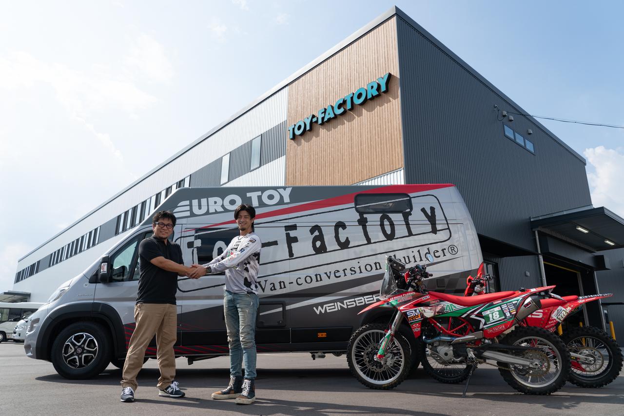 藤原慎也の乗るFIATデュカトってどんなクルマ!? ライダー×インポーター対談 - Off1.jp（オフワン・ドット・ジェイピー）