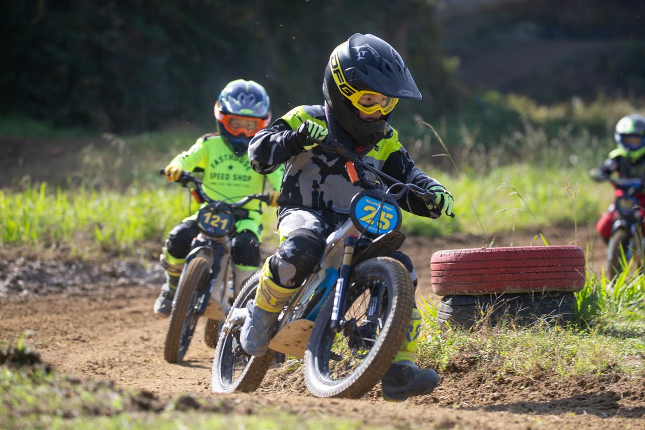 勝利へのプライドがぶつかり合う、44キッズクロス 2024 最終戦 (1/6) - Off1.jp（オフワン・ドット・ジェイピー）