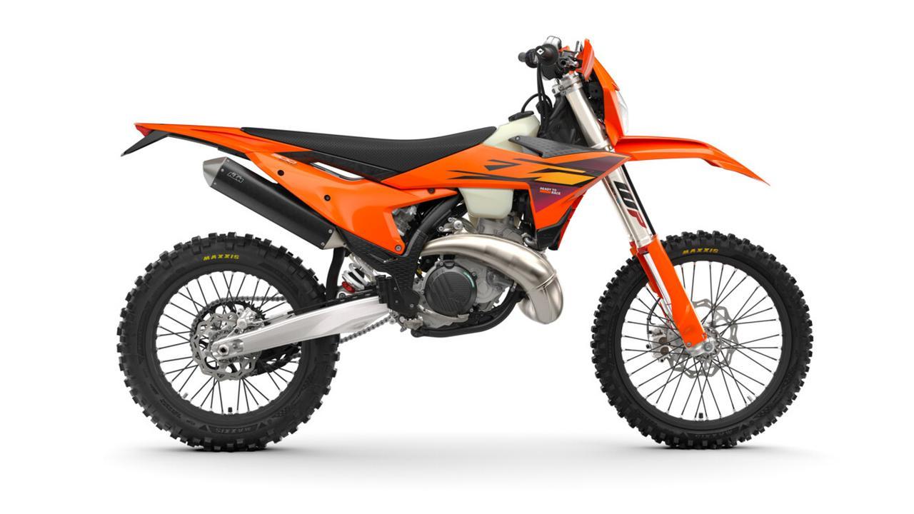 KTM、2026年エンデューロラインアップを発表。2stのEXCは300のみに - Off1.jp（オフワン・ドット・ジェイピー）