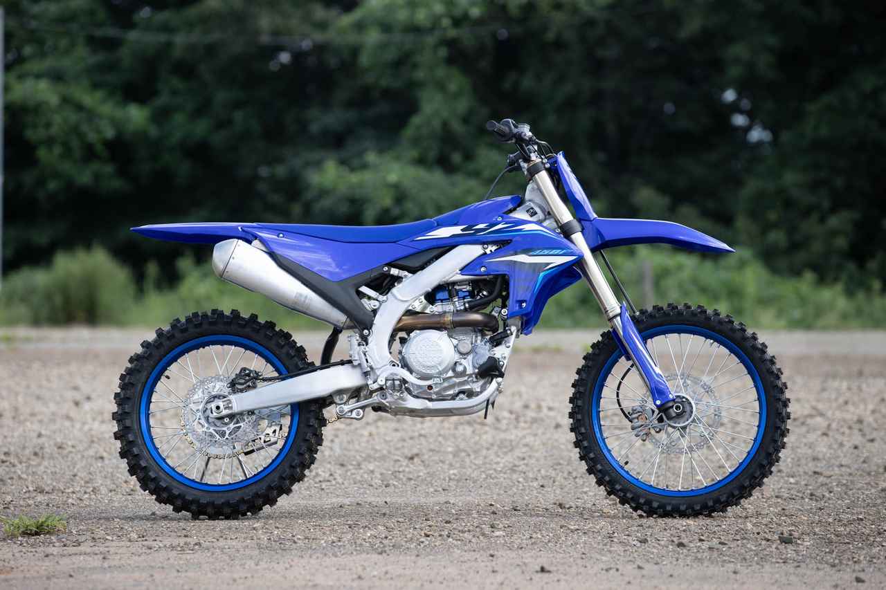 YZ450F 2026試乗記―“扱えるハイパワー”のつくり方 - webオートバイ