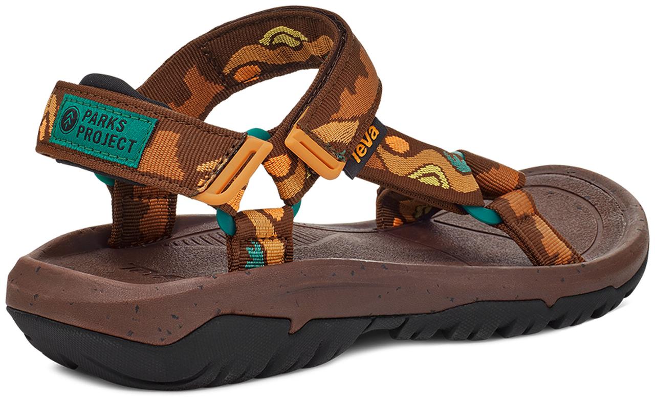 Teva(テバ)とParks Projectがコラボ。河川保護をテーマにした限定カプセルコレクションを発売 - ハピキャン｜キャンプ ...