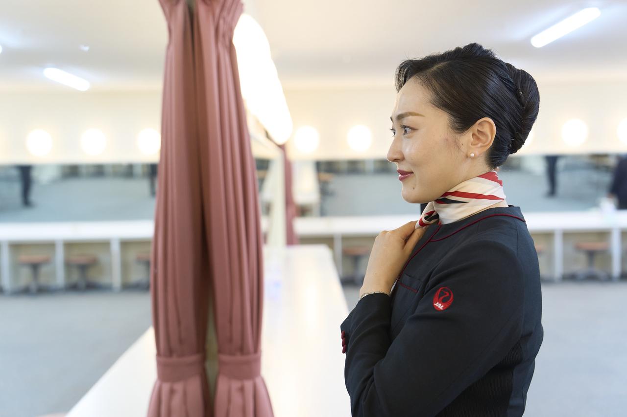JAL客室乗務員が語る！訓練施設での「JAL CA体験プログラム」であなたの一日を特別に - OnTrip JAL