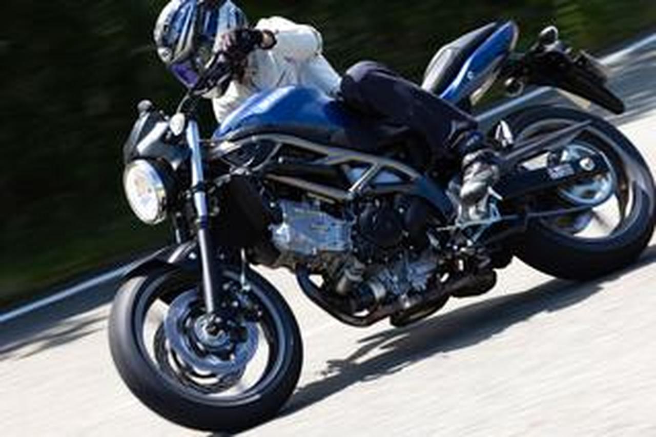 SV650の『秘めたチカラ』を呼び覚ます......アクセルは大胆に! でも車体コントロールは繊細に!?【SUZUKI SV650 インプレ ...