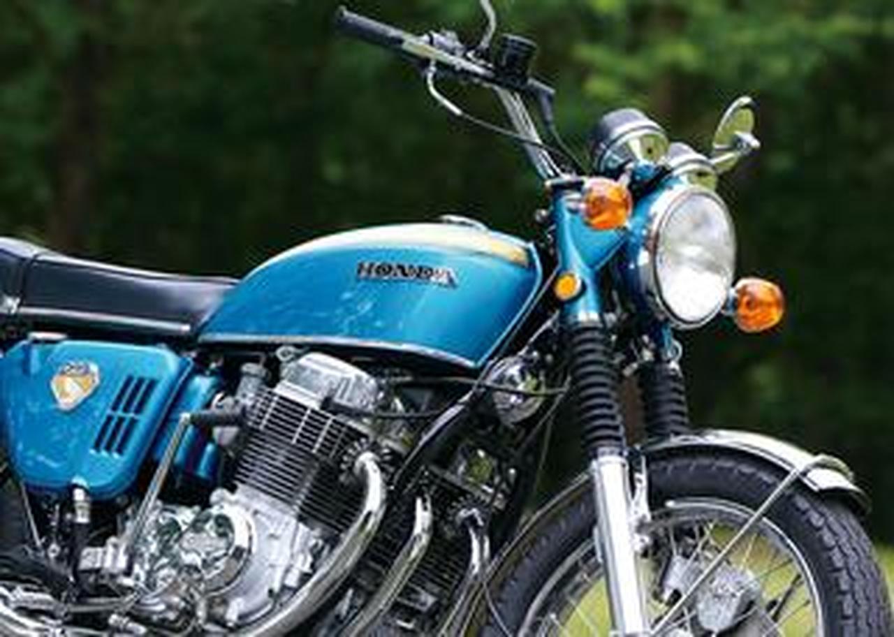 ホンダ「ドリームCB750FOUR」1969年|世界にCBの名を知らしめた伝説の“ナナハン”【昭和の名車解説】 - 株式会社モーターマガジン社