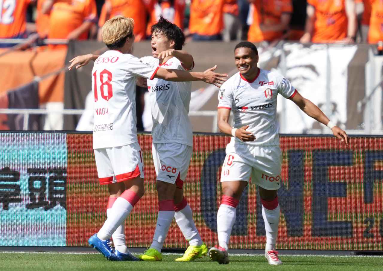 今季J1最多5万2847人の大観衆の前で19位名古屋が5位清水に3−0完勝！ 4勝目をつかみ取る！ J1第14節 (2/2) - サッカー ...