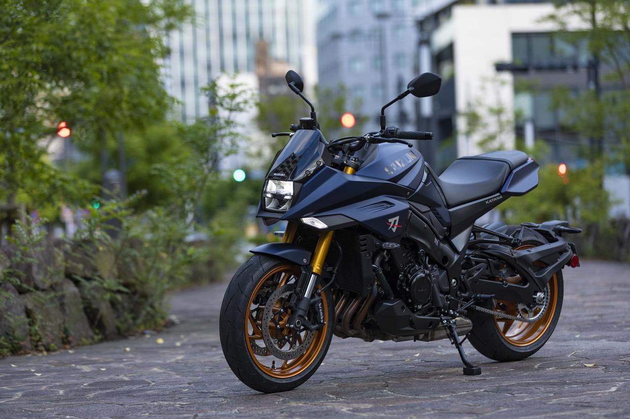 第二世代の新型『カタナ』が……初期型とパワー感が全然違う!?【SUZUKI KATANA（2022） 試乗インプレ・レビュー① 街乗り編 ...