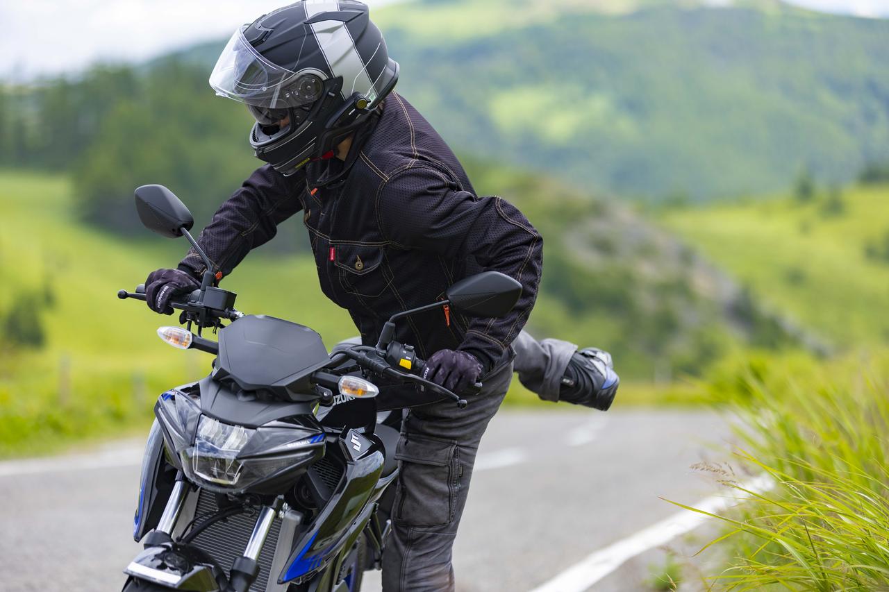 原付二種／125ccバイクの『GSX-S125』はツーリングも快適にできる？ でも『ネイキッドだから』というのは違う気がする……【SUZUKI ...