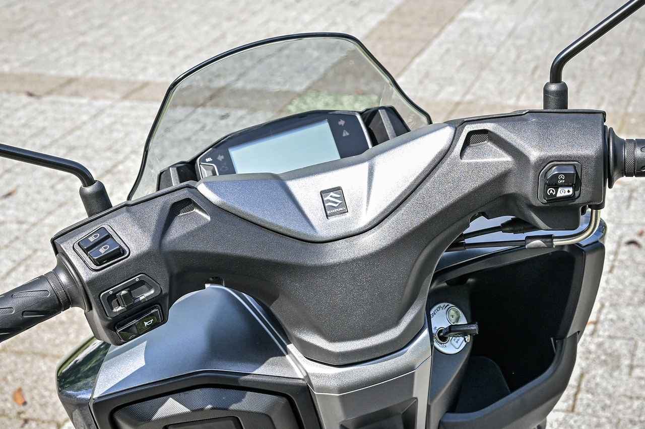 原付二種スクーターに求める機能が全部入り！『バーグマンストリート125EX』が125ccバイクを「ラグジュアリー」に変えた！【個人的スズキ最強説 ／ SUZUKI BURGMAN STREET ...