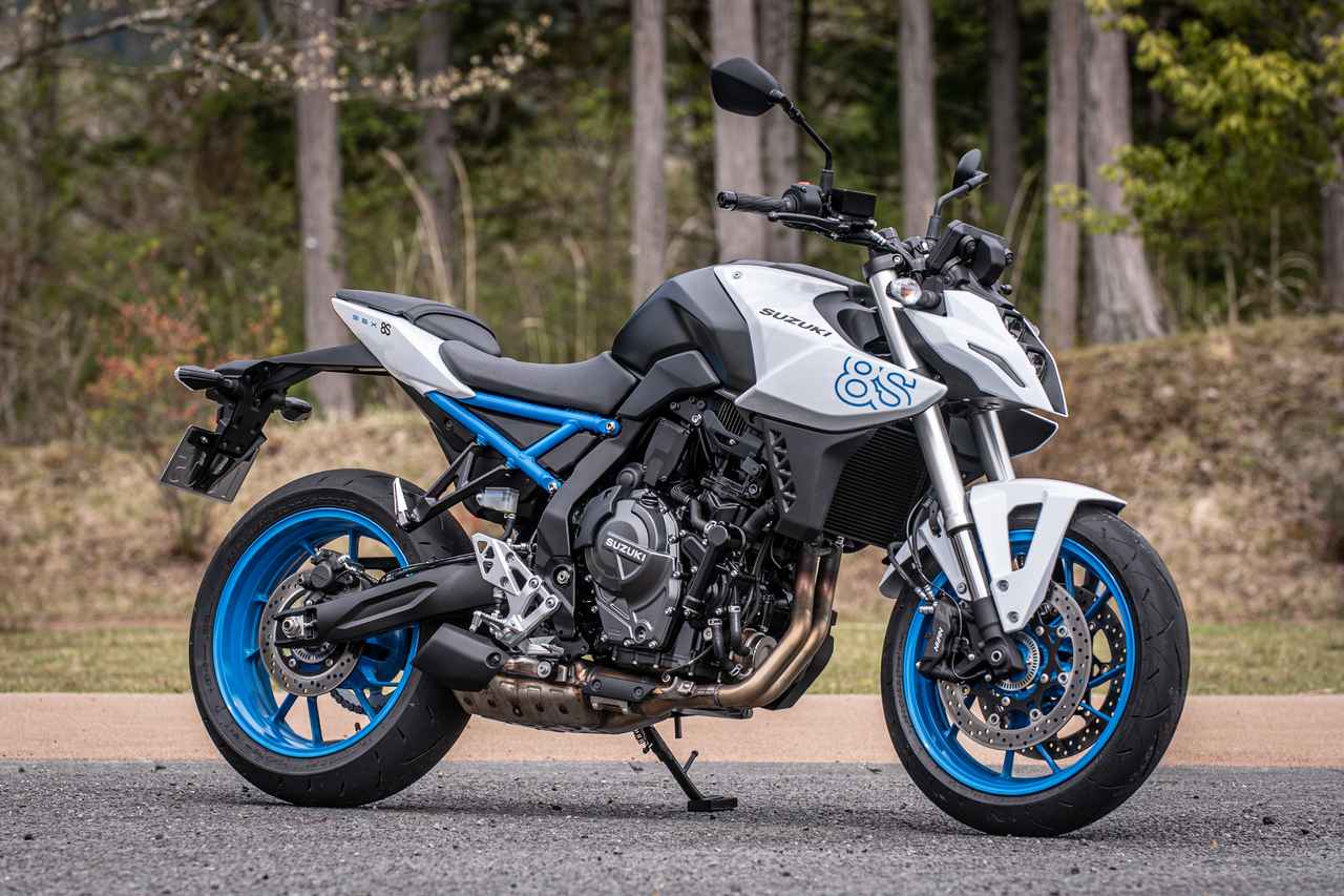 スズキ『GSX-8S』の実走燃費や足つき性は？ おすすめポイントや人気の装備、価格やスペックを紹介します！【スズキのバイク！ の新車図鑑 大型バイク編／SUZUKI GSX-8S（2023 ...