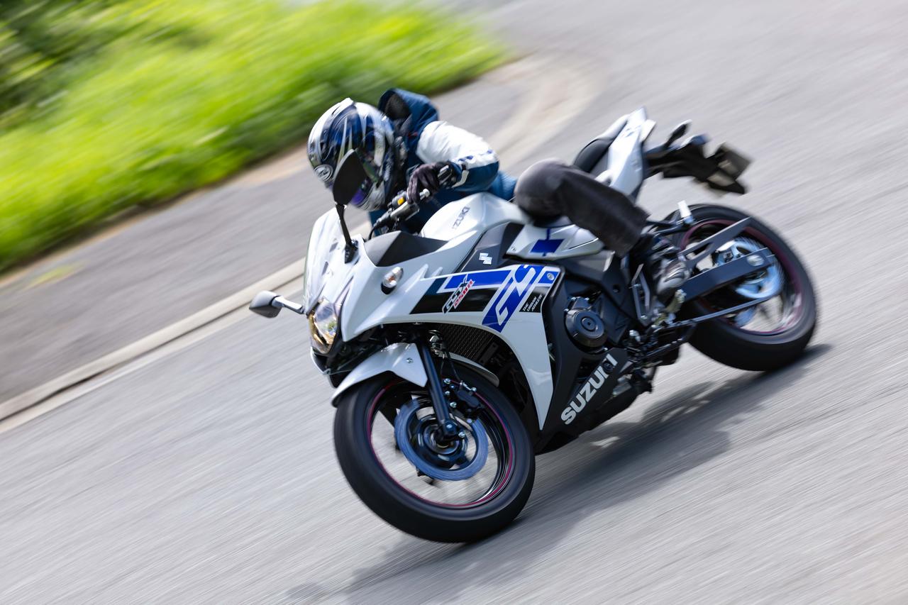 GSX250Rを『長く愛せる1台』だと思う理由。あるいは我々『普通のライダー』にこそおすすめの250ccバイクだという事実について【SUZUKI GSX250R（2023）／試乗インプレ ...