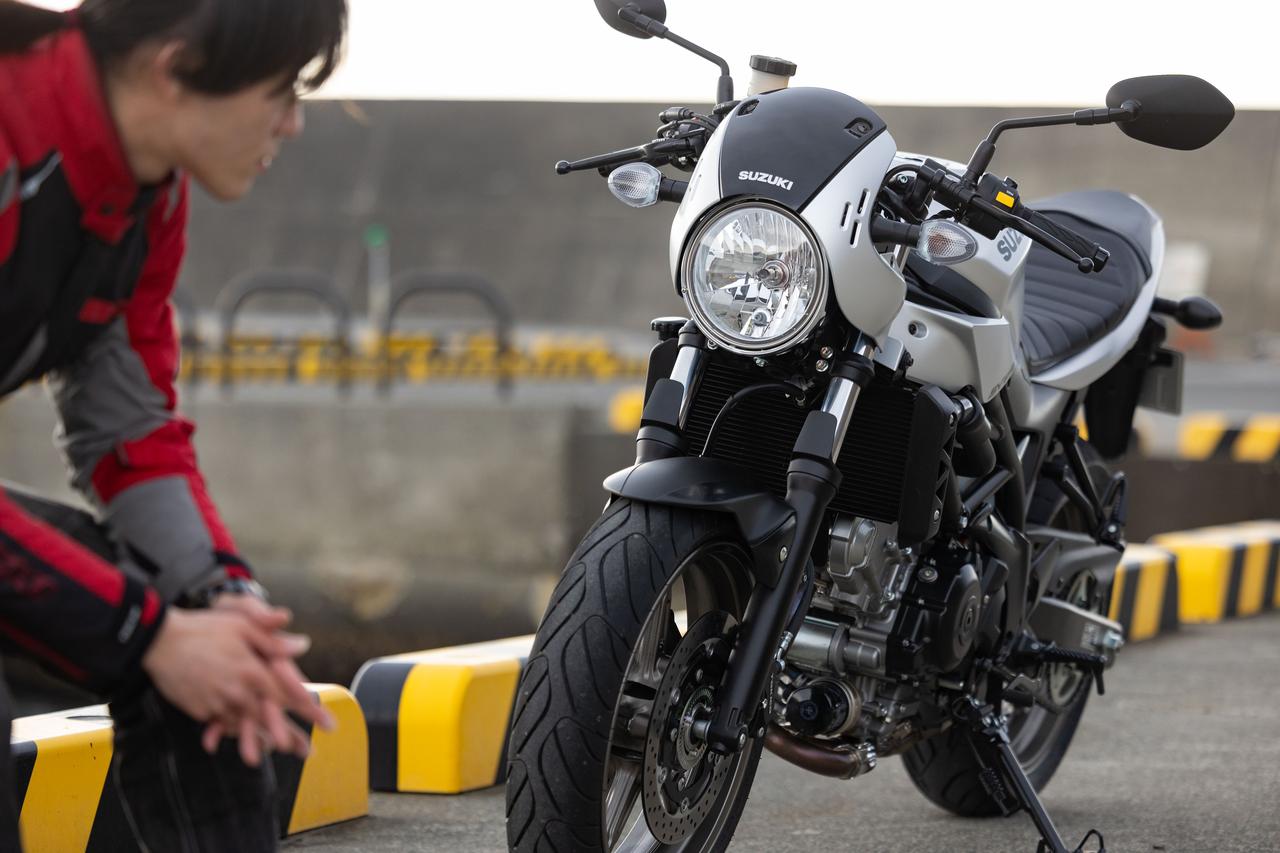 これもひとつの最適解！ 『SV650X』の魅力は“少しの不自由”の先にある！【20代バイクインプレ修行中／③まとめ編】 - スズキのバイク！- 新車情報や最新ニュースをお届けします