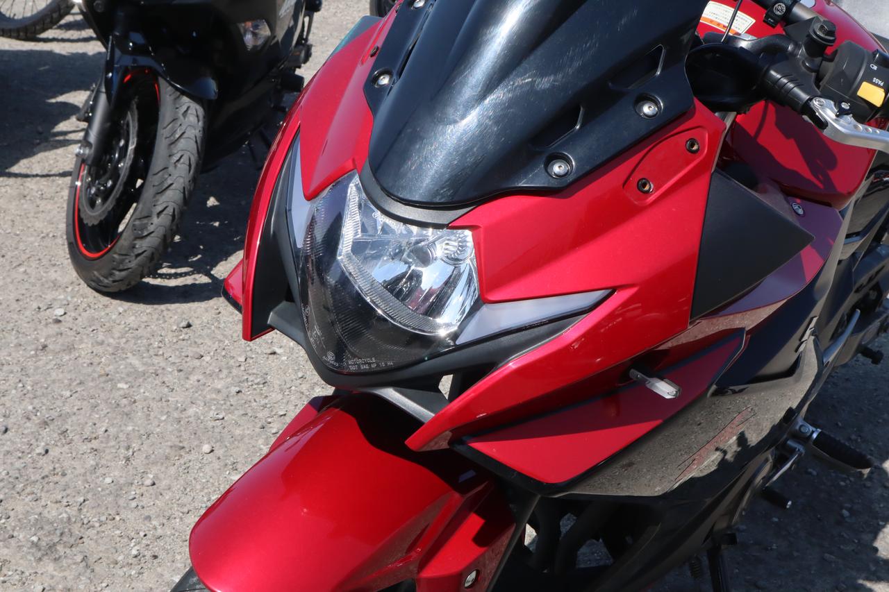 20歳の若手ライダーは『GSX250R』ツーリングとカスタムに全力！ 運転しやすいトルク特性もお気に入り!?【SUZUKI HEROES ...