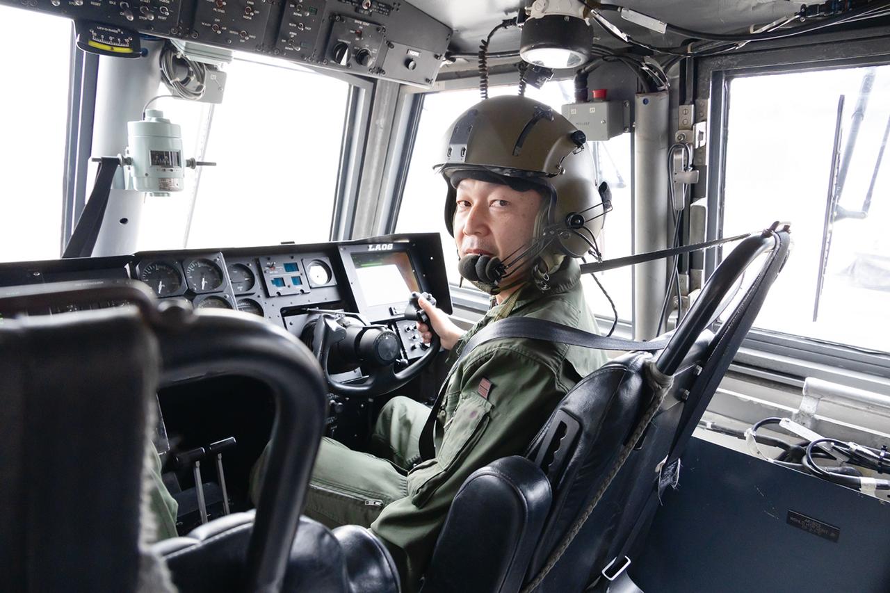 自衛隊唯一のホバークラフト「LCAC」を動かすクルーたち 5人で最大限の力を発揮 - MAMOR-WEB