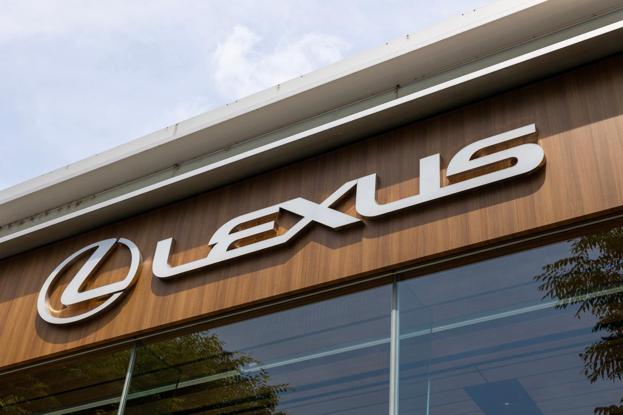 レクサスのEVとPHEVはどちらがお得？ RZとRXを比較してわかった意外な事実 (1/2) - スマートモビリティJP