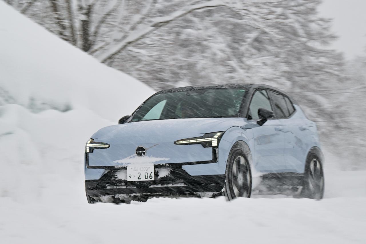 「EVは雪道に強い」はホントか。ボルボの後輪駆動EV、EX30でモーター駆動制御の所作を体感 (3/3) - スマートモビリティJP
