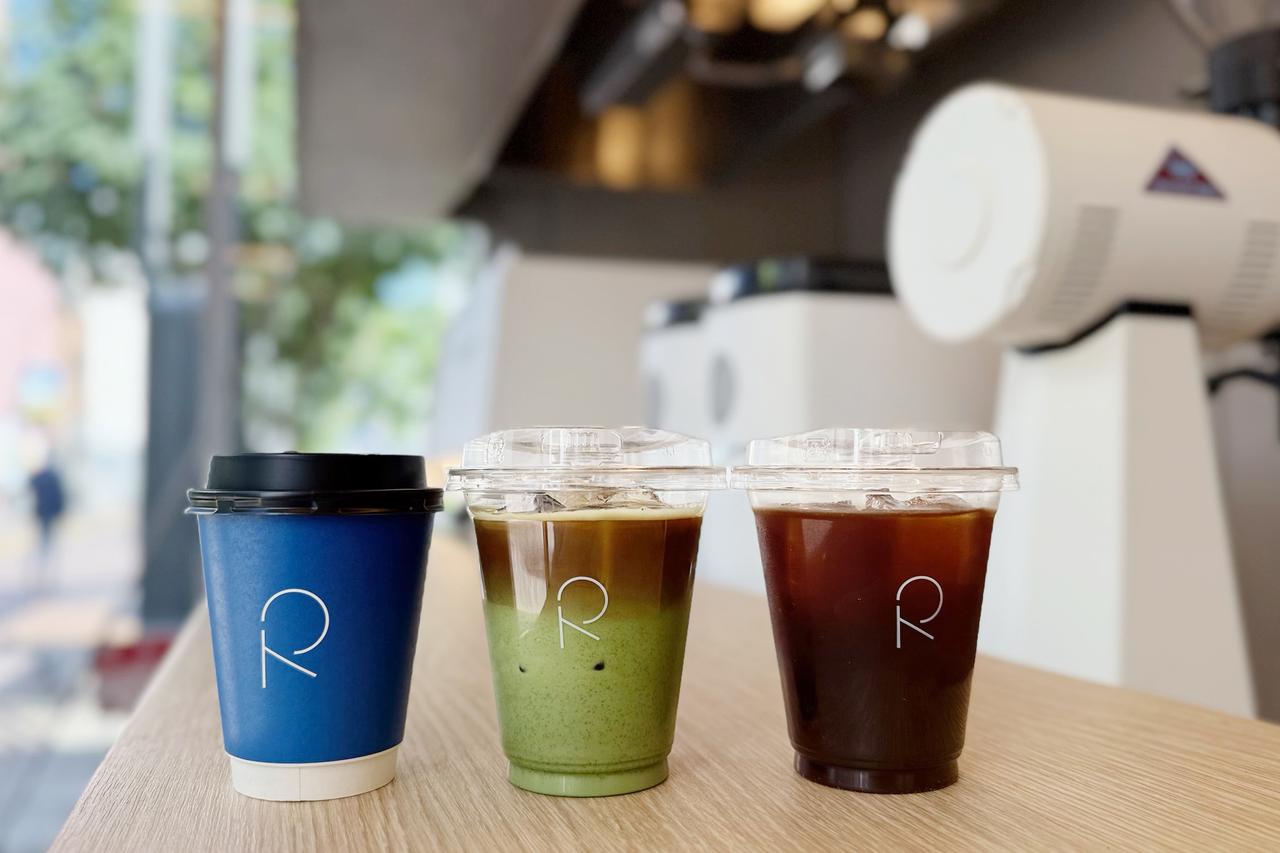 東海オンエア りょうさん運営のカフェ「R COFFEE STAND」が東京進出。Luupとのコラボで限定メニューも展開 - スマートモビリティJP