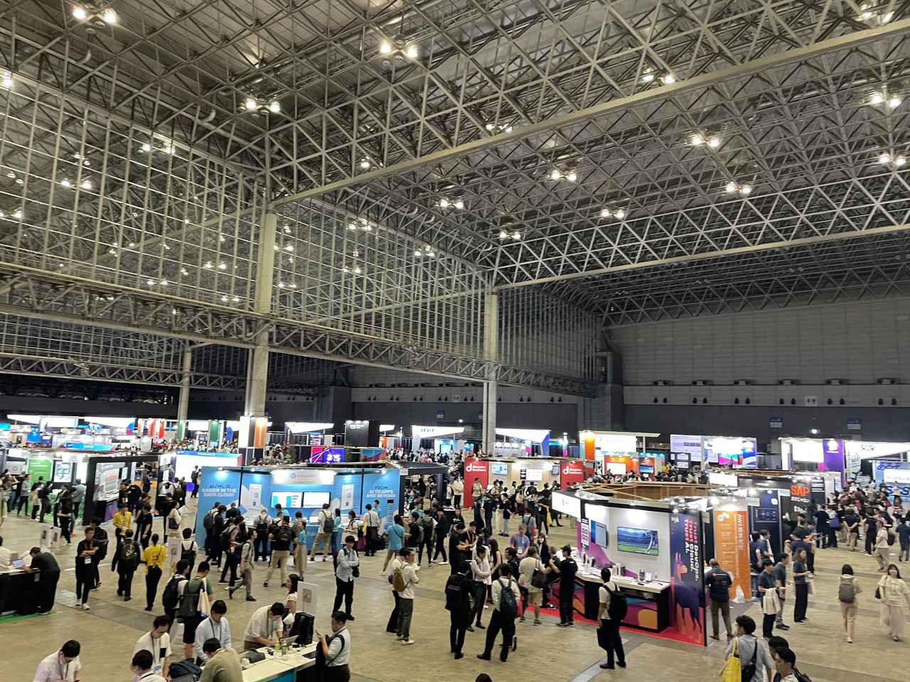 日本最大のAWSを学ぶイベント「AWS Summit Japan」に出展！～幕張メッセから現地をレポート～ - Digital ...