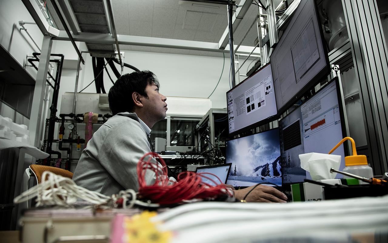 The Shuttling Qubit Technology Supporting Scaling of Quantum Computers, and the Approach to ...