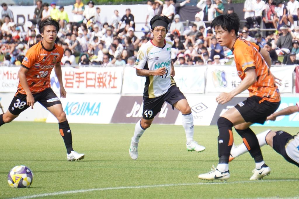 【インタビュー】いわてグルージャ盛岡の元日本代表MF小林祐希が語るJFL挑戦「本当にこのクラブに感謝している」 (4/4) - Qoly-Sports＆the Style