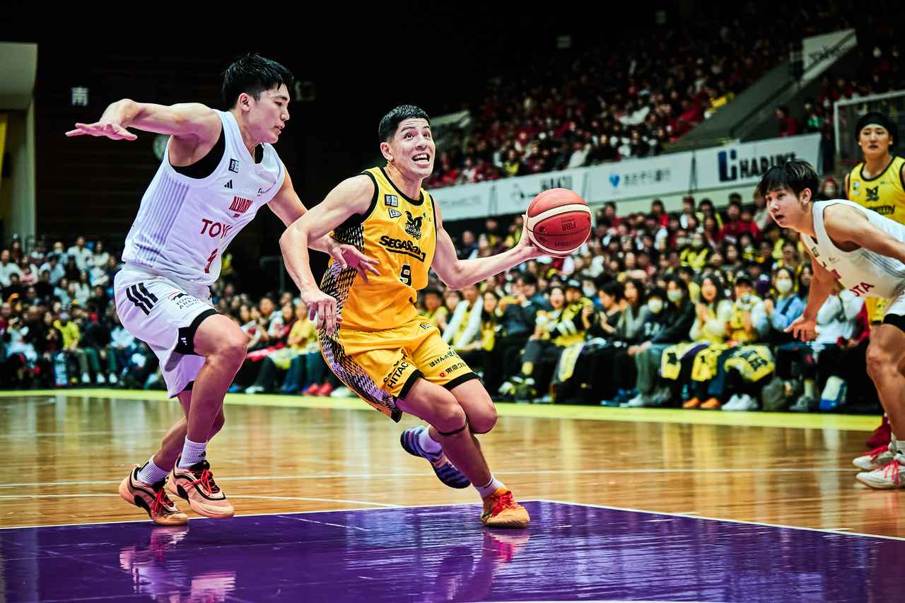 青山学院記念館で“最後”の東京ダービーが開催される…SR渋谷、A東京の指揮官、選手が語る特別な一戦【PickUp B.LEAGUE】 - Qoly-Sports＆the Style