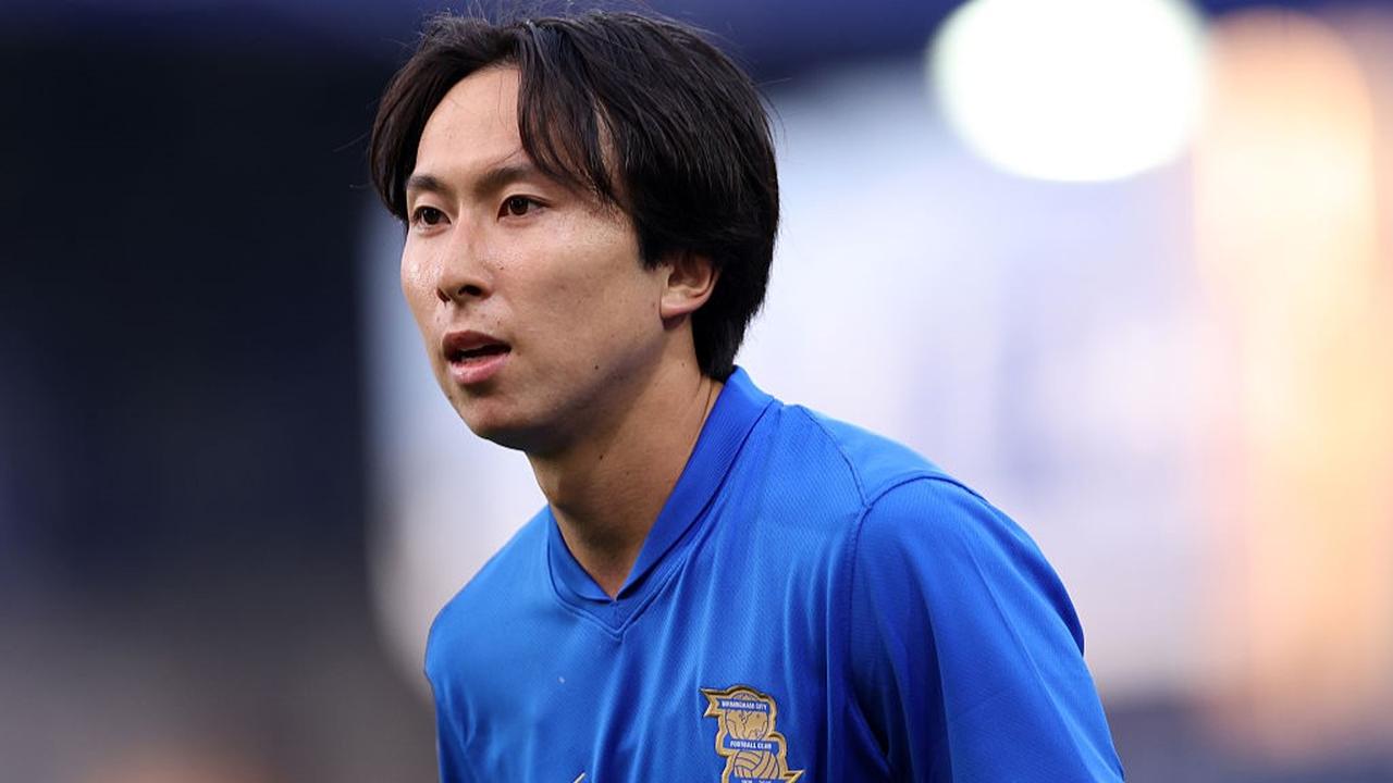 “出場1分”のバーミンガム藤本寛也、「1月にいなくなっても驚かない」と厳しい評価 - Qoly-Sports＆the Style