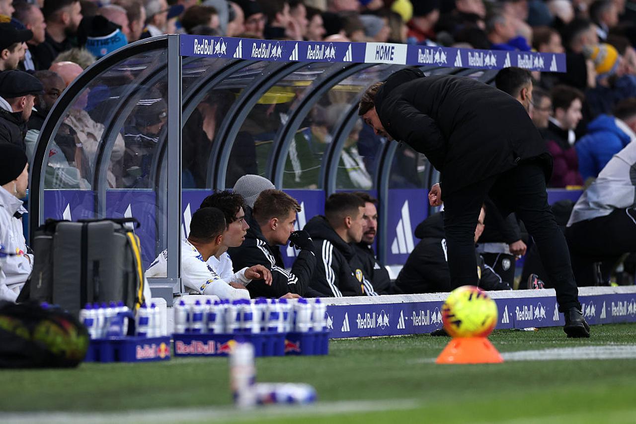 屈辱的！？日本代表MF田中碧、リーズで途中出場から途中交代…監督が理由を説明する - Qoly-Sports＆the Style