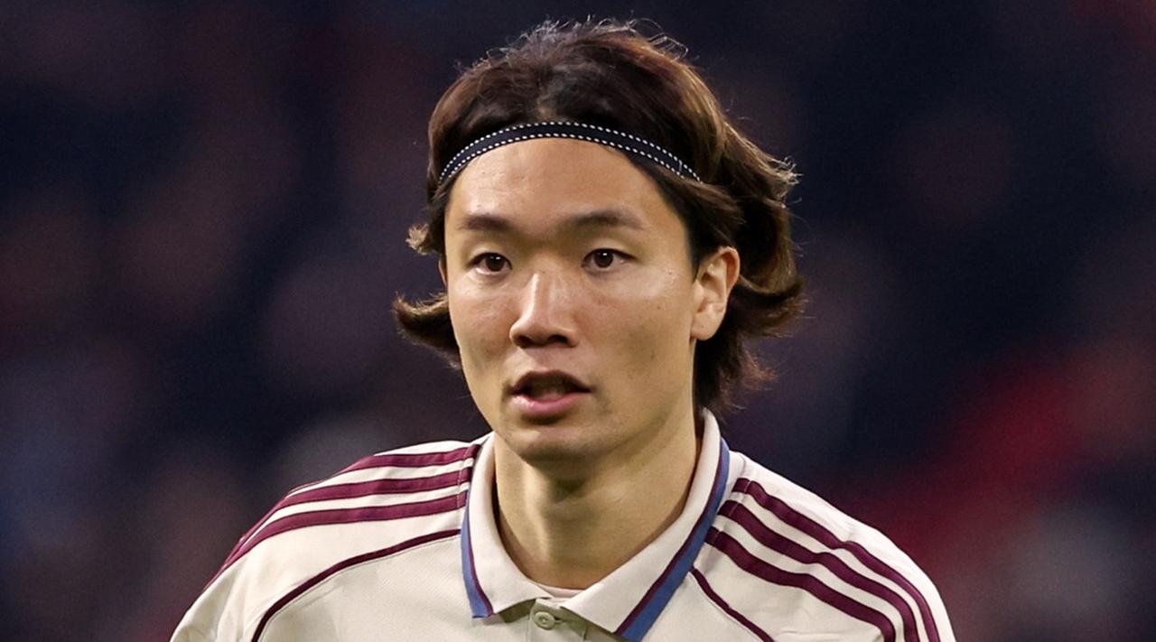 日本代表DF板倉滉、守備崩壊アヤックスで『守備的MF』起用！監督が理由を説明 - Qoly-Sports＆the Style