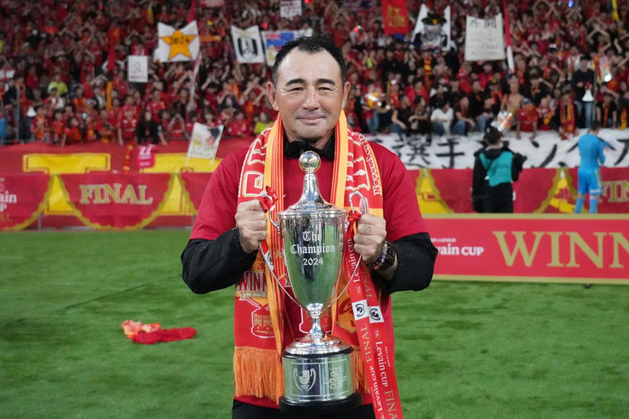 今季限りで退任の長谷川健太監督が名古屋に残した“置き土産”とは「クロスの精度を持った選手なので…」 - Qoly-Sports＆the Style